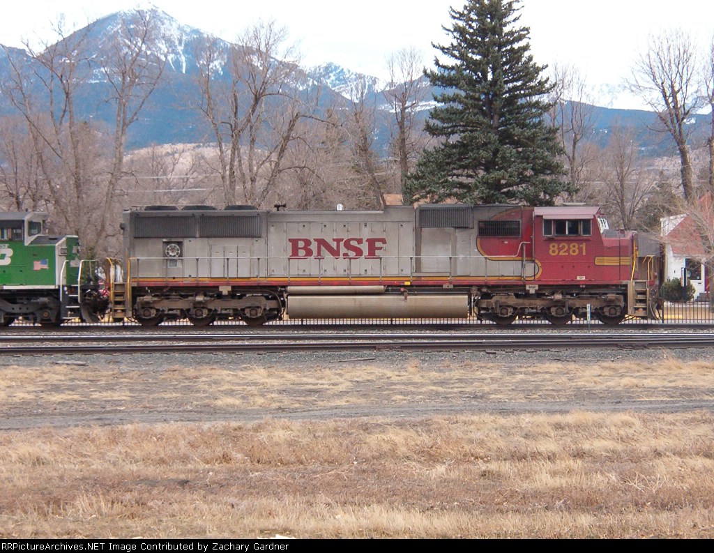 BNSF 8281